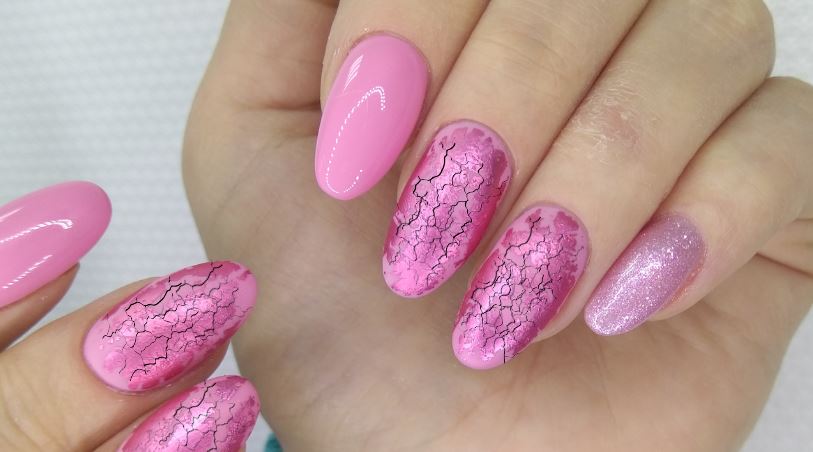 7 Coolest Crackle Nail Polishes That Work! - Rasberi Rose